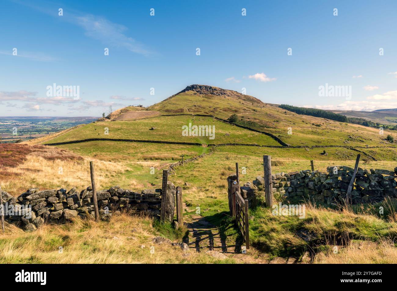 The Cleveland Way and Wain Stones from the slopes of Cold Moor ...