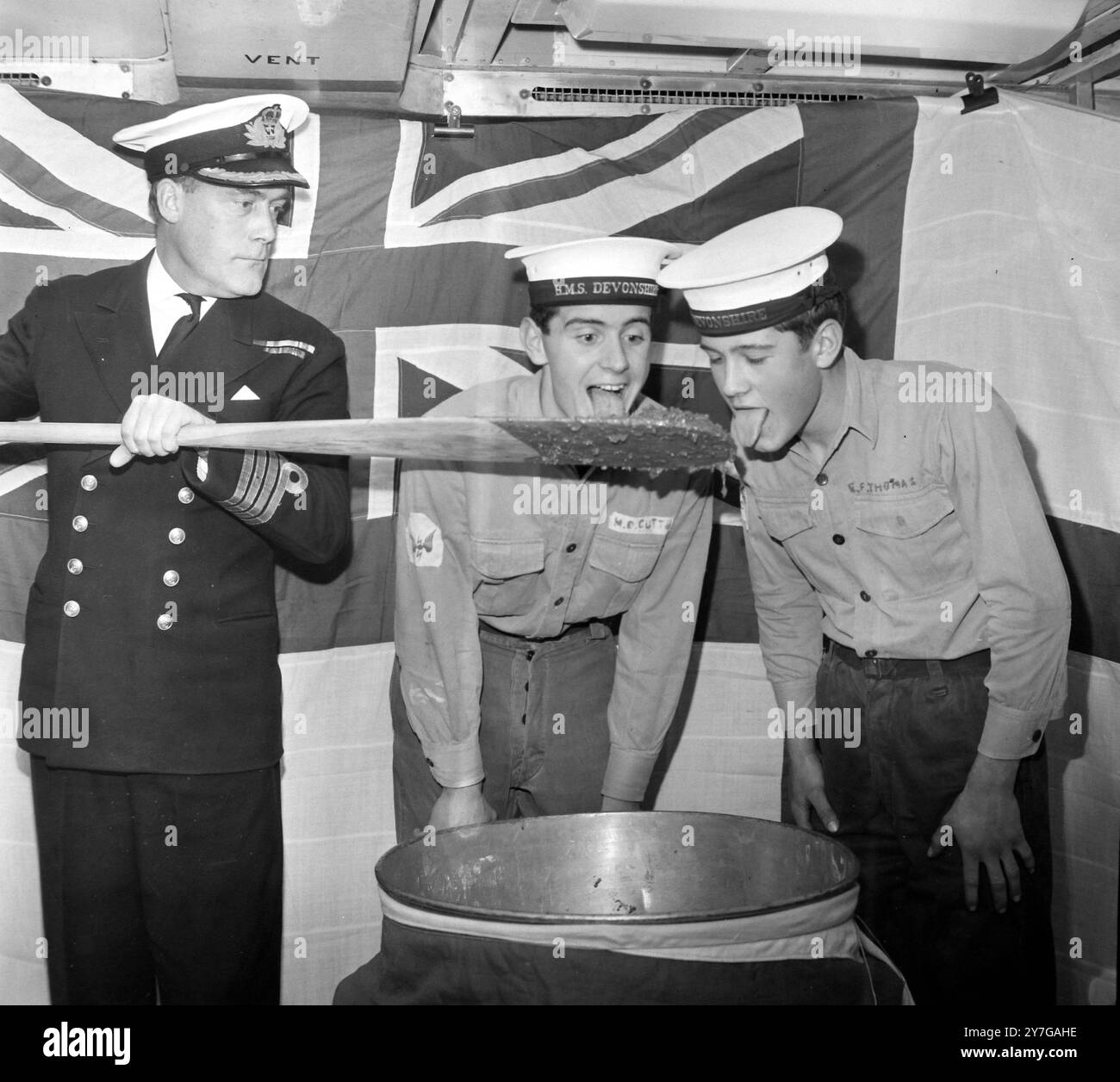 CHRISTMAS CELEBRATIONS CAPTAIN WILLIAMS OFFERS RATINGS CHRISTMAS ...