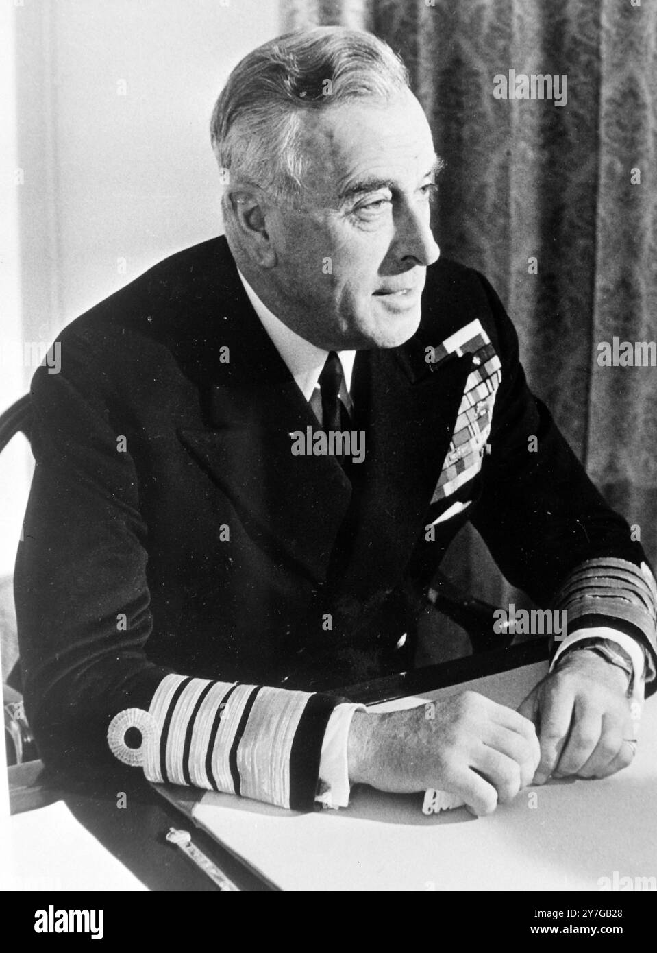 LORD MOUNTBATTEN OF BURMA IN LONDON ; 1 DECEMBER 1964 Stock Photo - Alamy