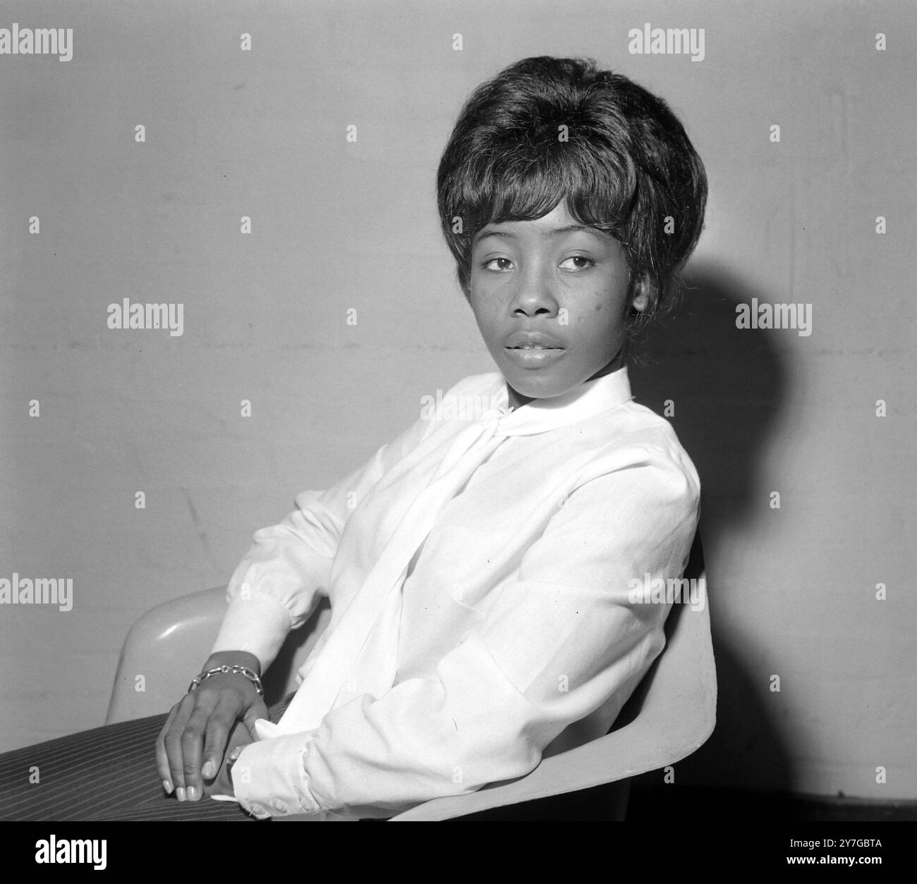 MUSIC SINGER OF LOLLIPOP MILLIE SMALL BECOMES AN ACTRESS IN LONDON ; 26 ...