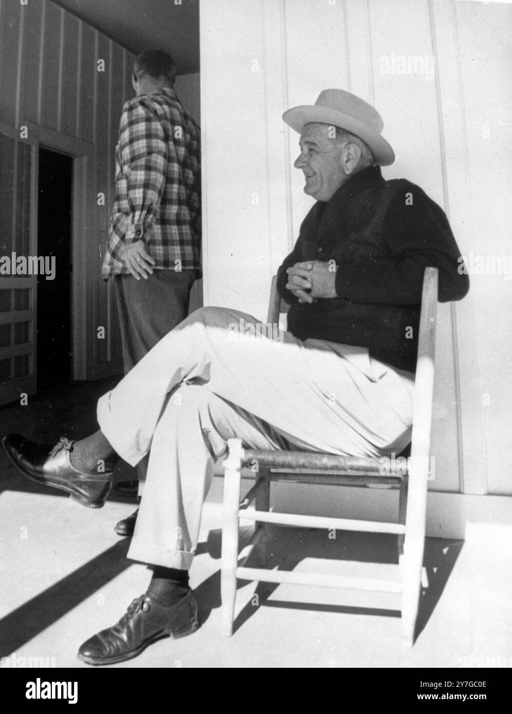 US AMERICAN PRESIDENT LYNDON B JOHNSON AT HOME IN TEXAS / ; 25 NOVEMBER ...