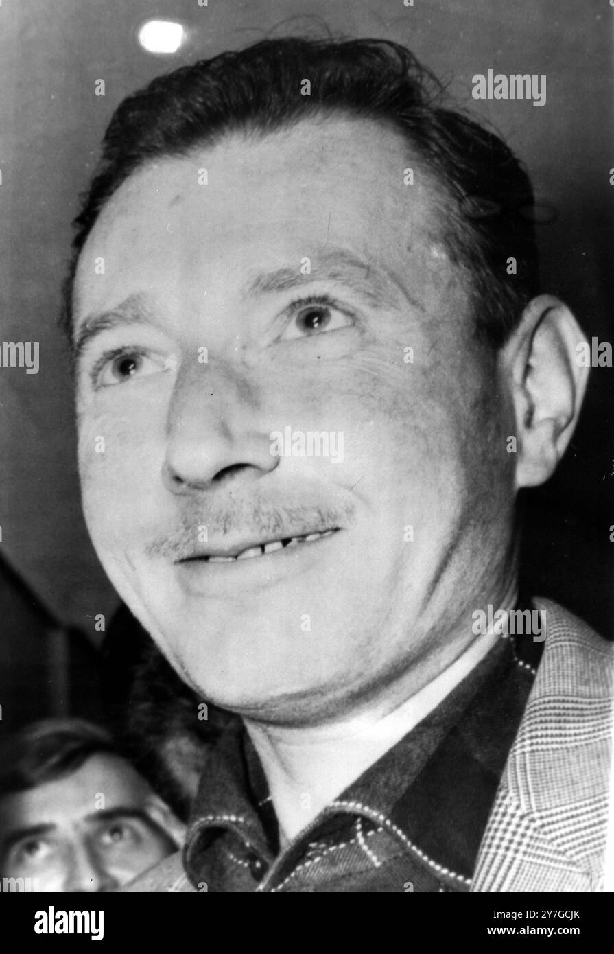 RAYMOND SAMBOR POSTMAN FATHER OF QUINS IN PARIS / ; 23 NOVEMBER 1964 ...