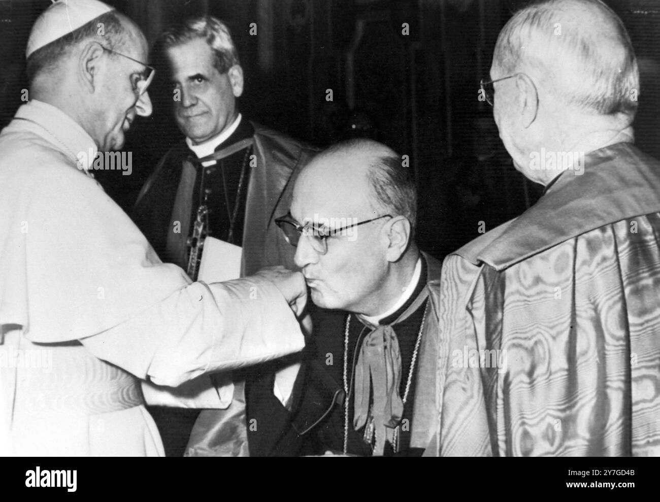 Cardinal albert hi-res stock photography and images - Alamy