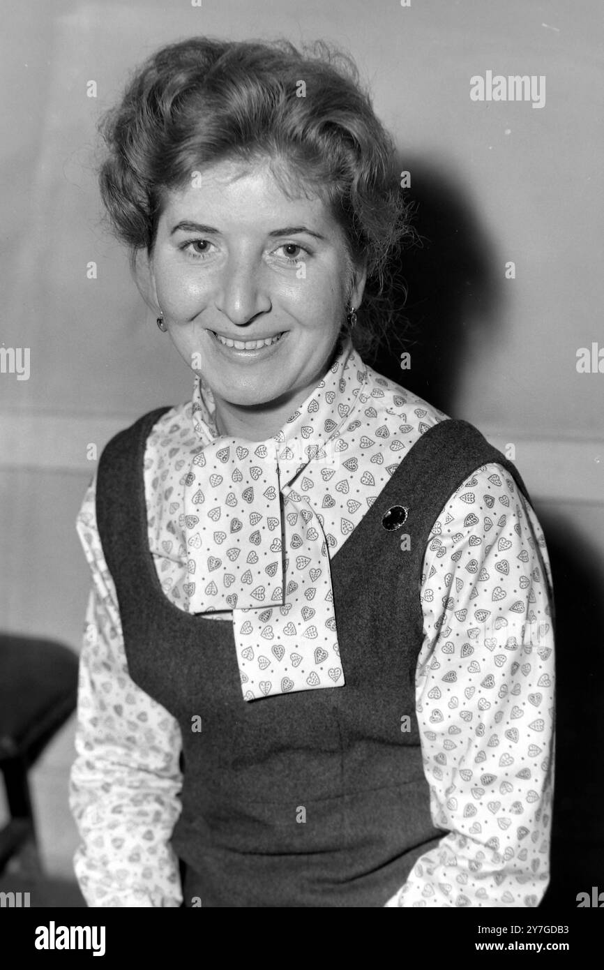 MOIRA ARMSTRONG M TV DIRECTOR / ; 18 NOVEMBER 1964 Stock Photo - Alamy