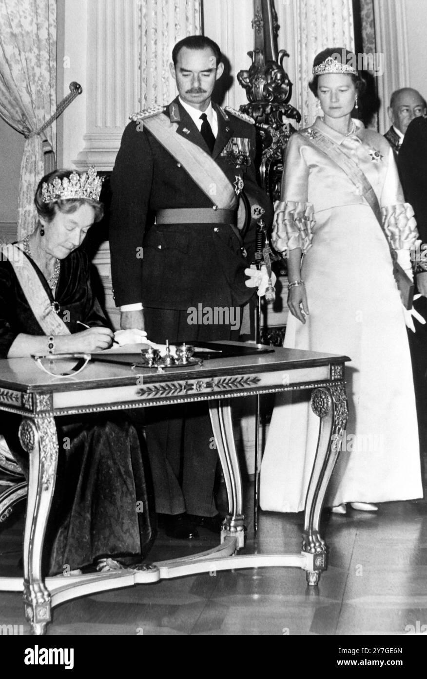 14 NOVEMBER 1964 Grand Duchess Charlotte of Luxembourg signing the ...