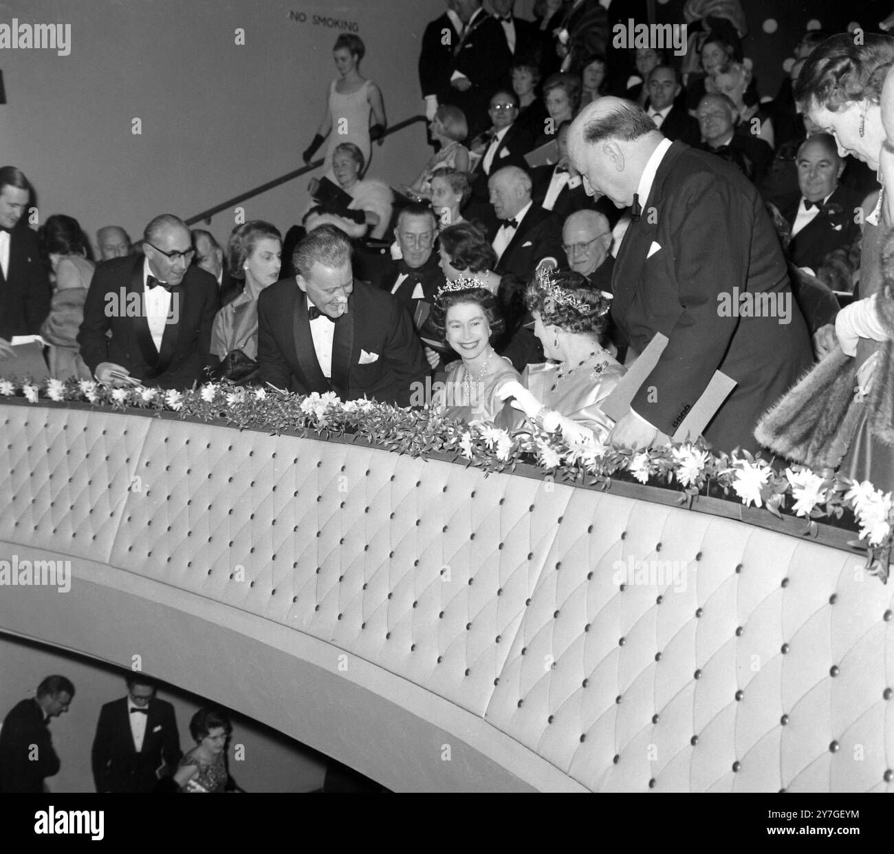 ROYAL GALA AT RADA WITH QUEEN ELIZABETH II IN LONDON / ; 12 NOVEMBER ...