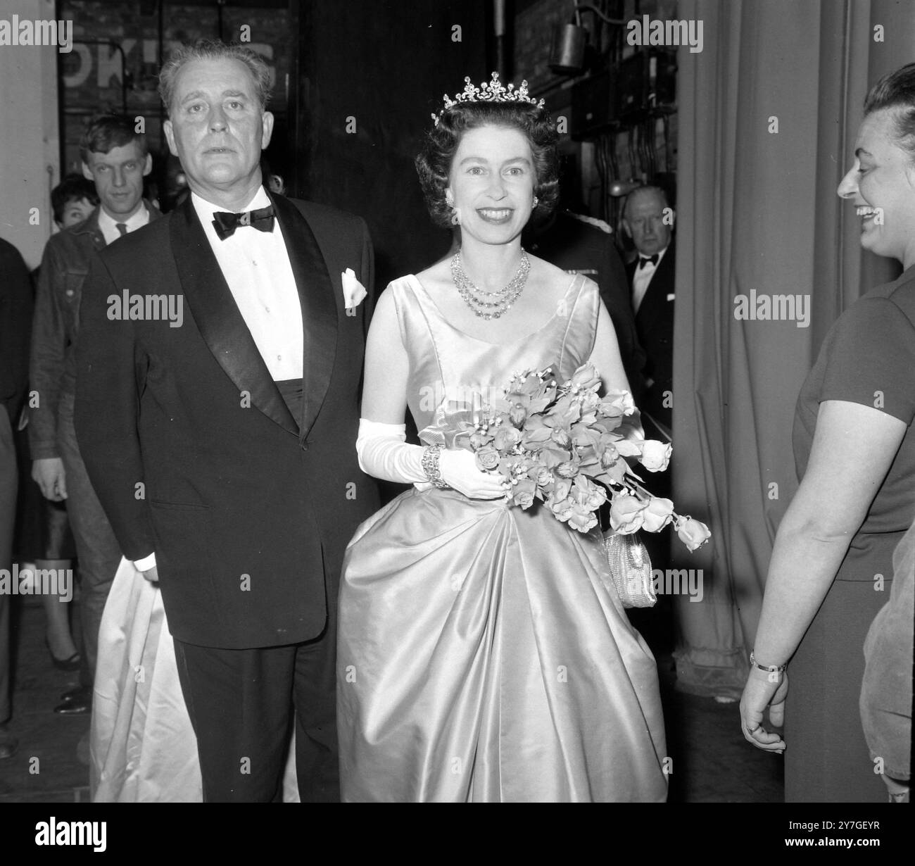 ROYAL GALA AT RADA WITH QUEEN ELIZABETH II IN LONDON ; 13 NOVEMBER 1964 ...