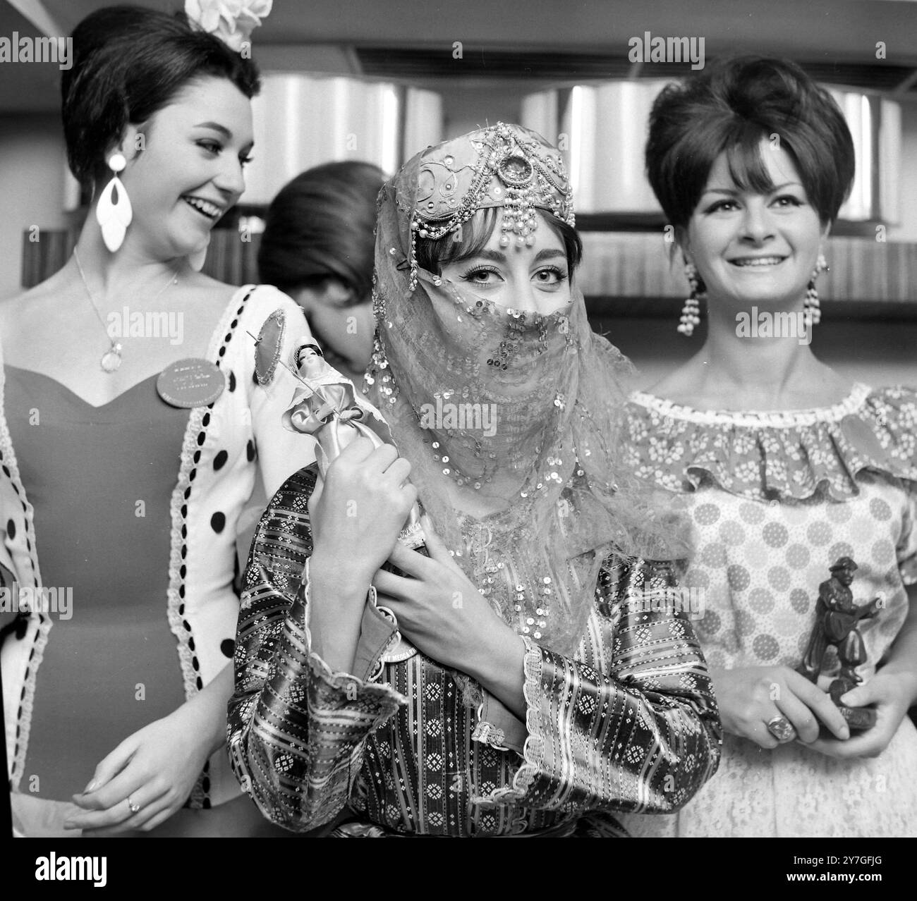 MISS WORLD CONTESTANTS IN LONDON - AYTEN ORNEK OF TURKEY ; 10 NOVEMBER ...