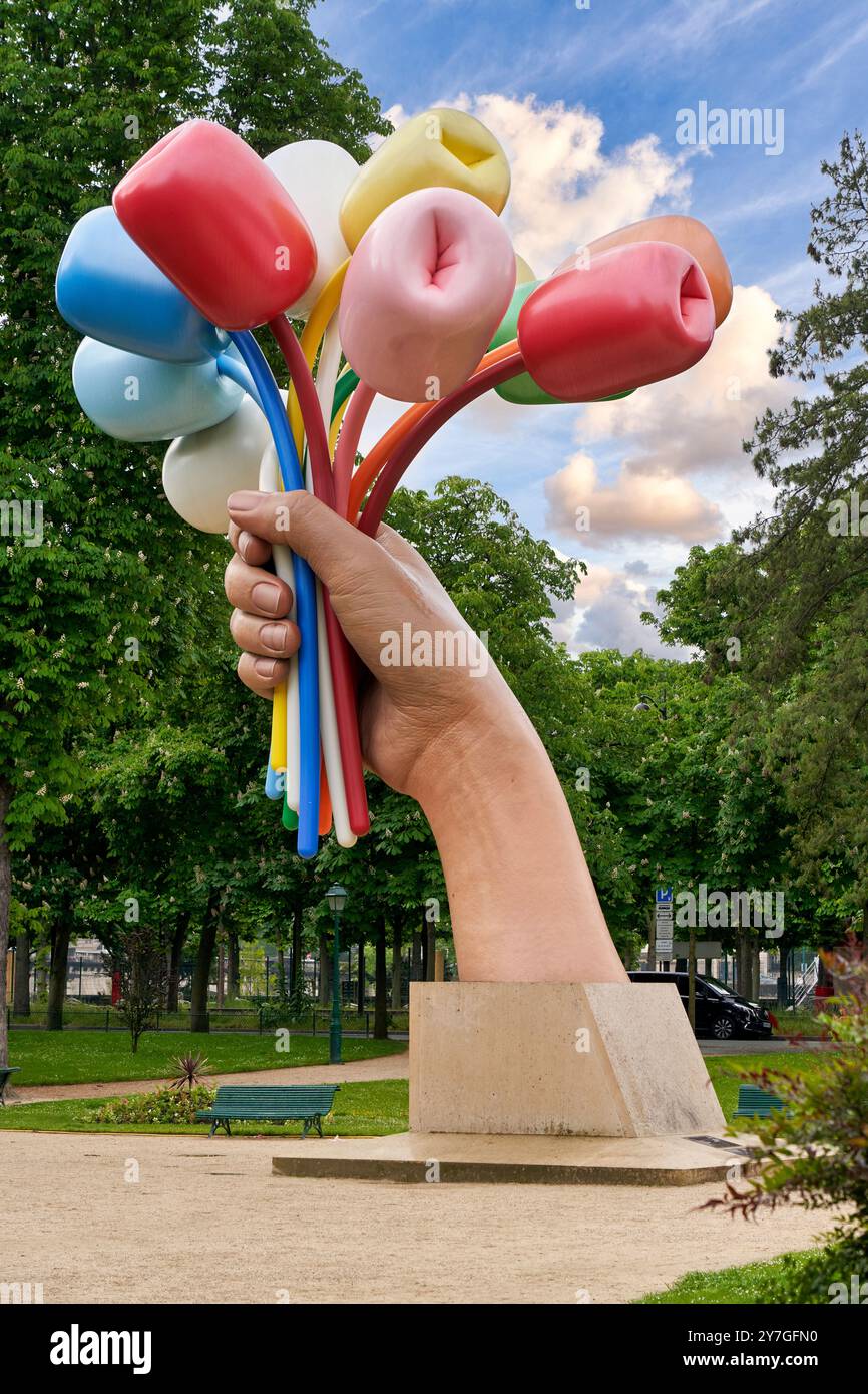 Jeff Koons Inaugurates His Tulip Sculpture In Paris Bouquet De Tulipes