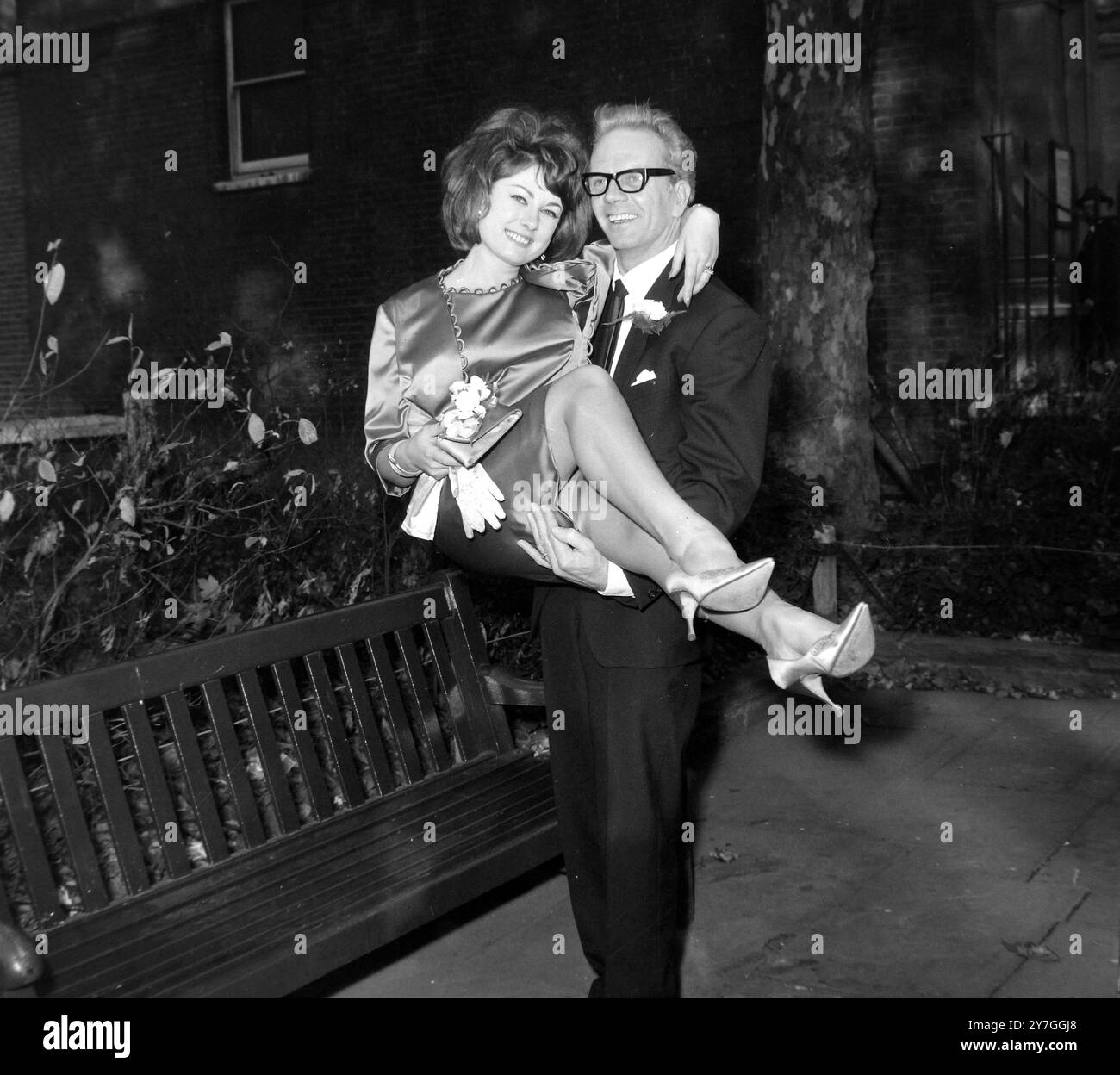 ARTHUR HOWELL FILM STUNTMAN WEDS JUNE PALMER IN LONDON / ; 7 NOVEMBER ...