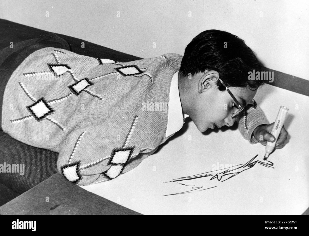 BEDR I BAYKAM YOUNG PAINTER IN PARIS / ; 6 NOVEMBER 1964 Stock Photo ...