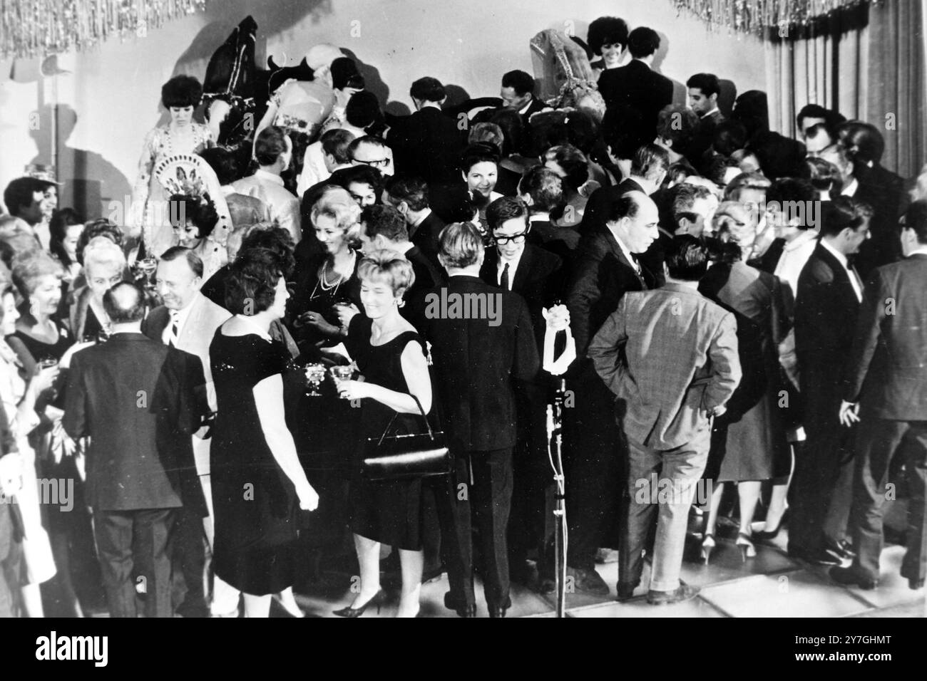 THE WINDMILL THEATRE, ARTISTS AND FRIENDS GATHER ON STAGE CLOSING ...