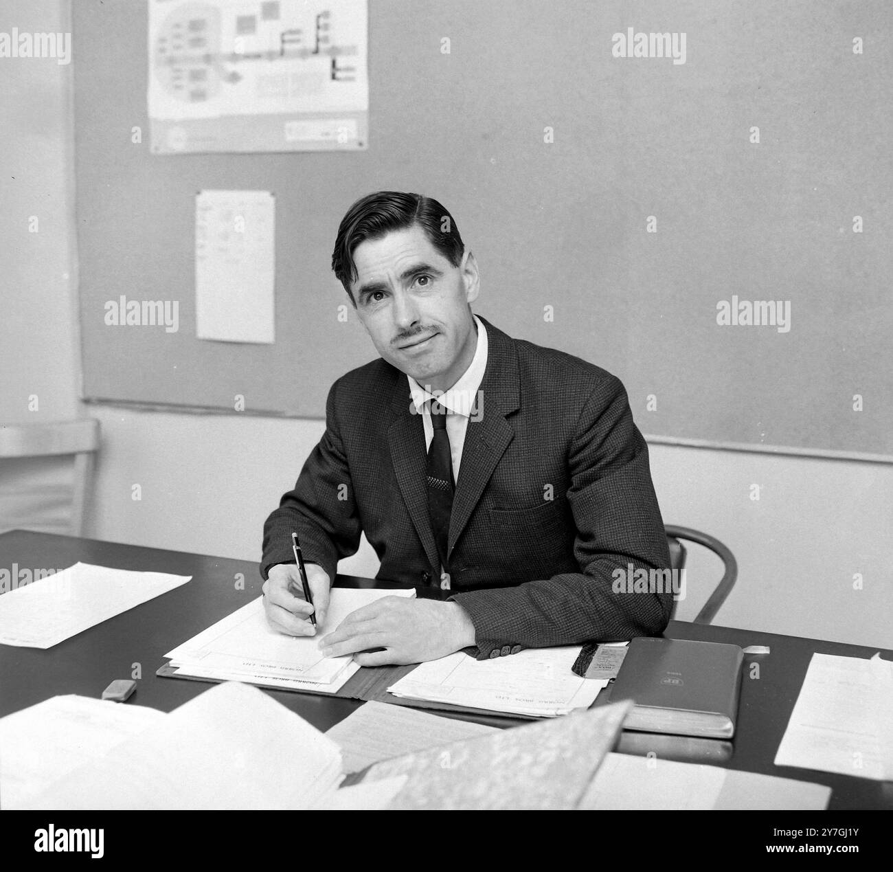 KEN NORRIS IN SUSSEX / ; 30 OCTOBER 1964 Stock Photo - Alamy