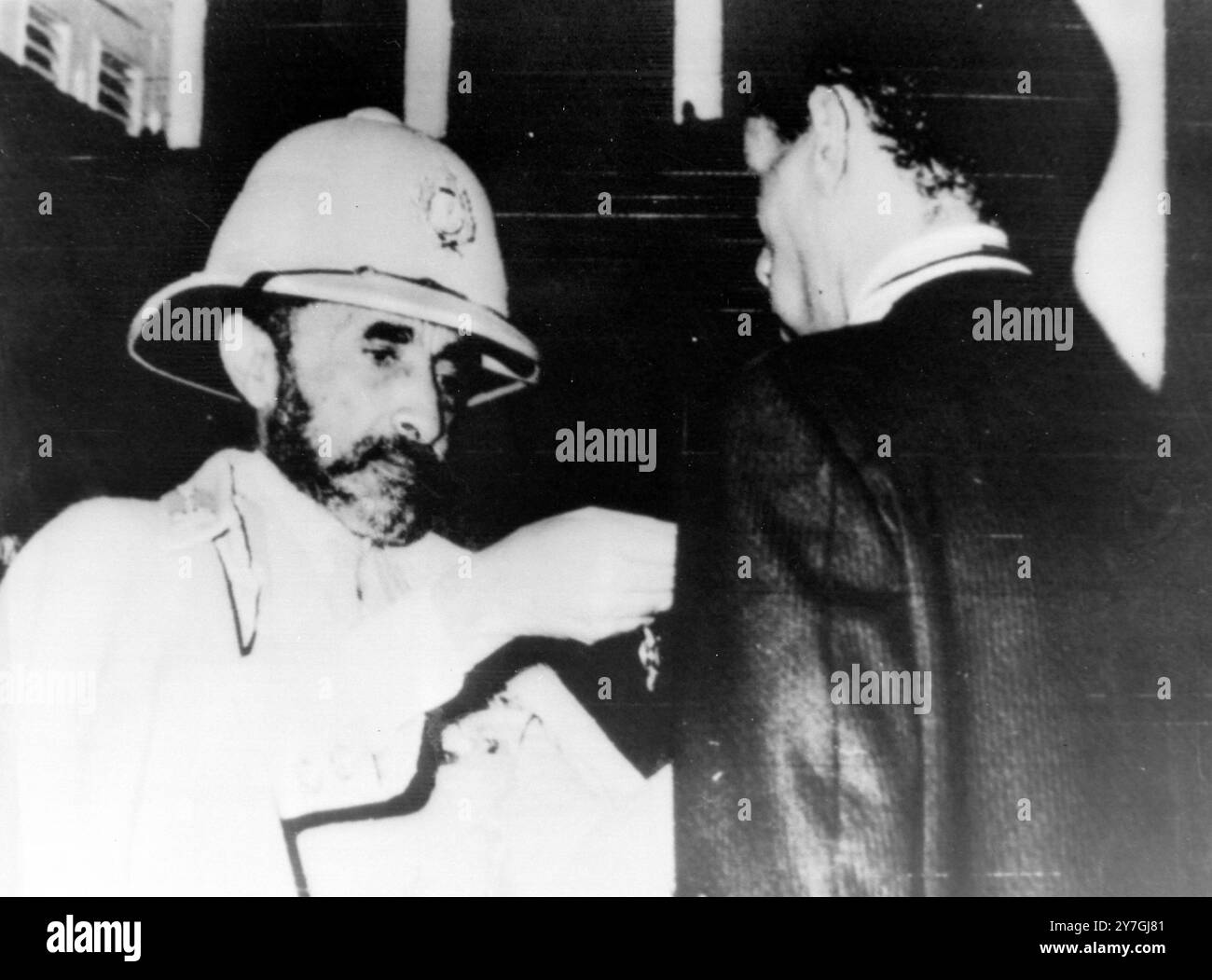 EMPEROR HAILE SELASSIE DECORATES ABEBE BIKILA WELCOMED HOME IN ETHIOPIA ...