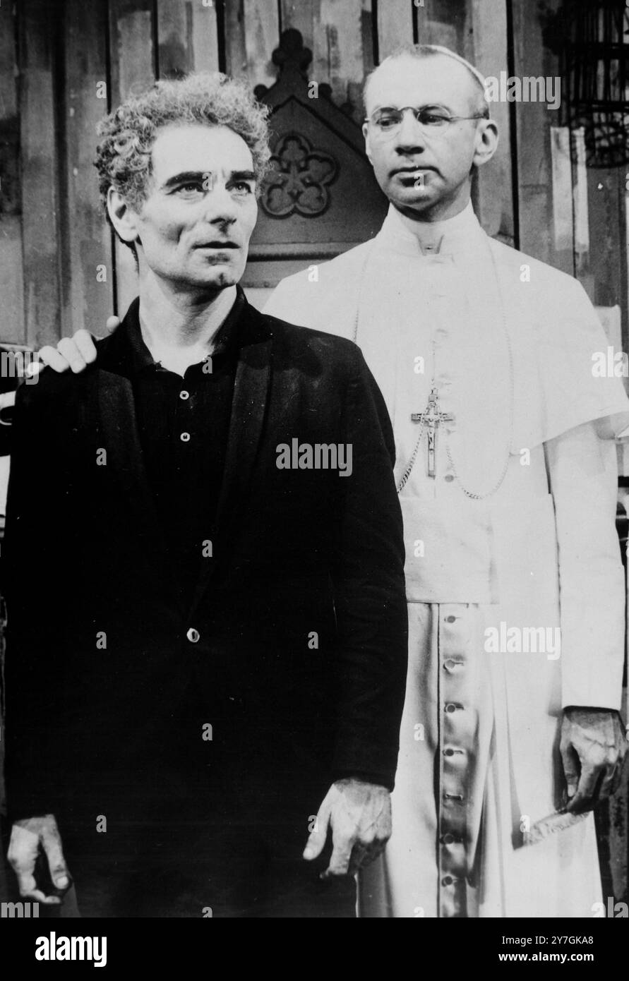 PAUL ERNEST ACTOR AND EMBIE A J IN 'DEPUTY' IN NEW YORK / ; 23 OCTOBER ...