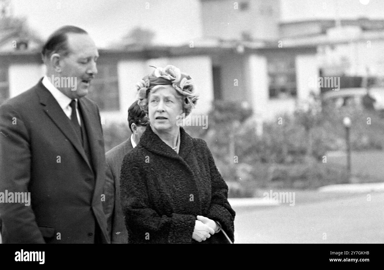 Royal diary Black and White Stock Photos & Images - Alamy