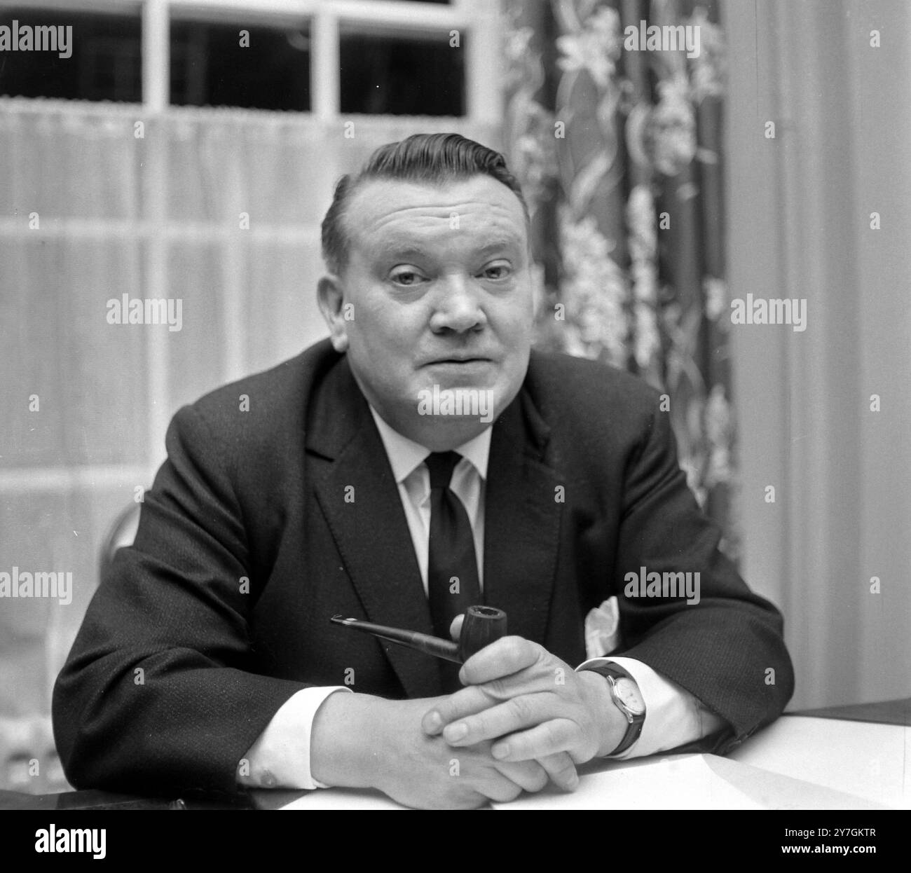 RAY GUNTER OFFICE MINISTRY OF LABOUR / ; 19 OCTOBER 1964 Stock Photo ...