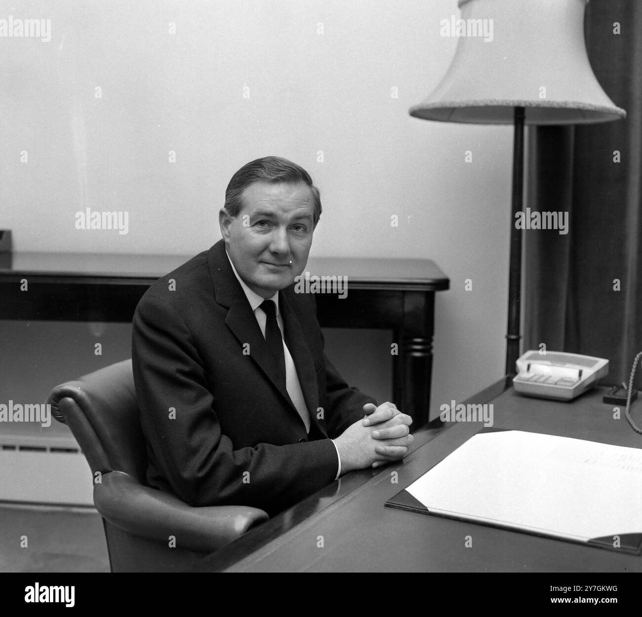 JAMES CALLAGHAN IN LONDON / ; 19 OCTOBER 1964 Stock Photo - Alamy