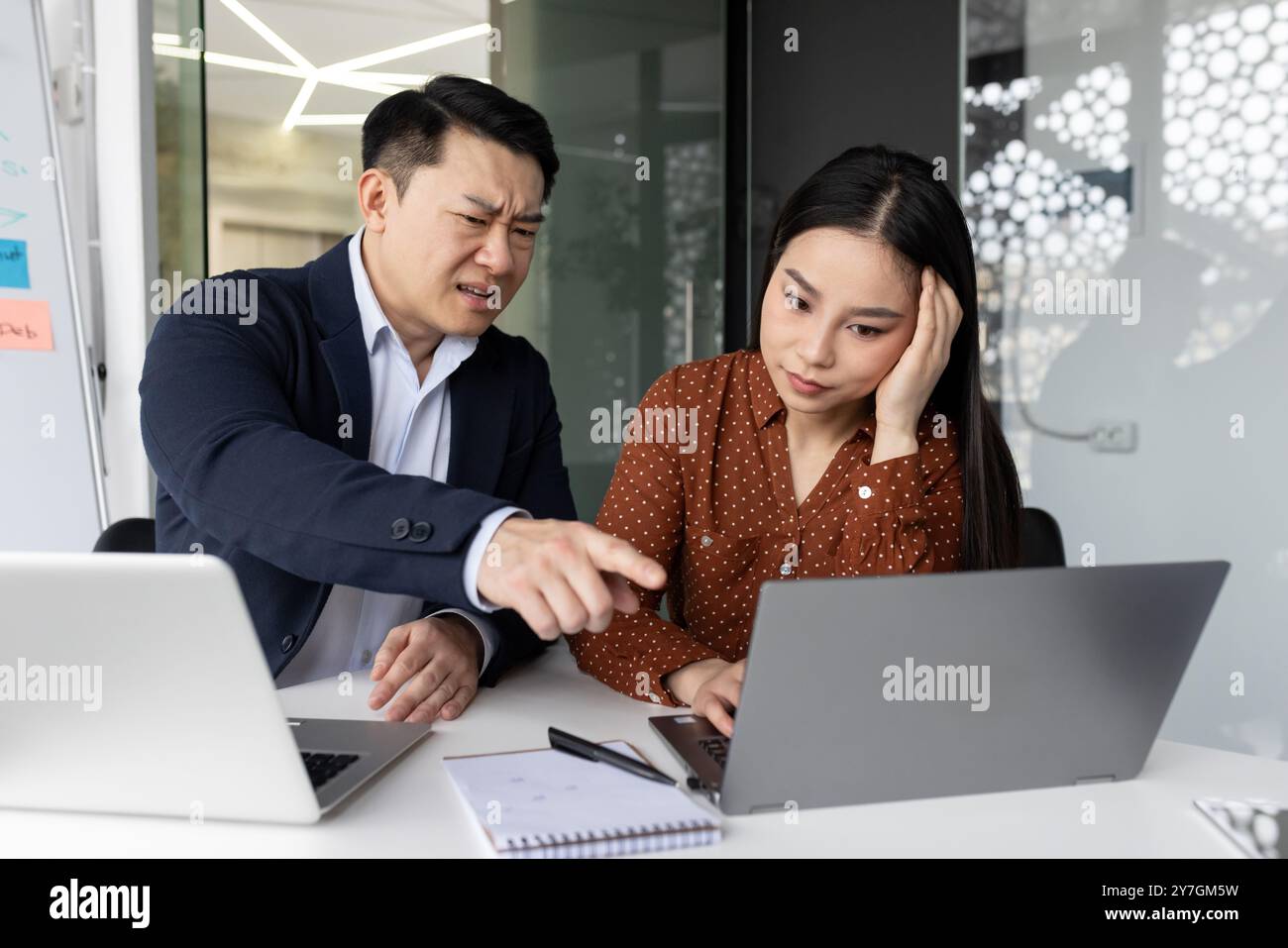 Instruction boss employee hi-res stock photography and images - Alamy