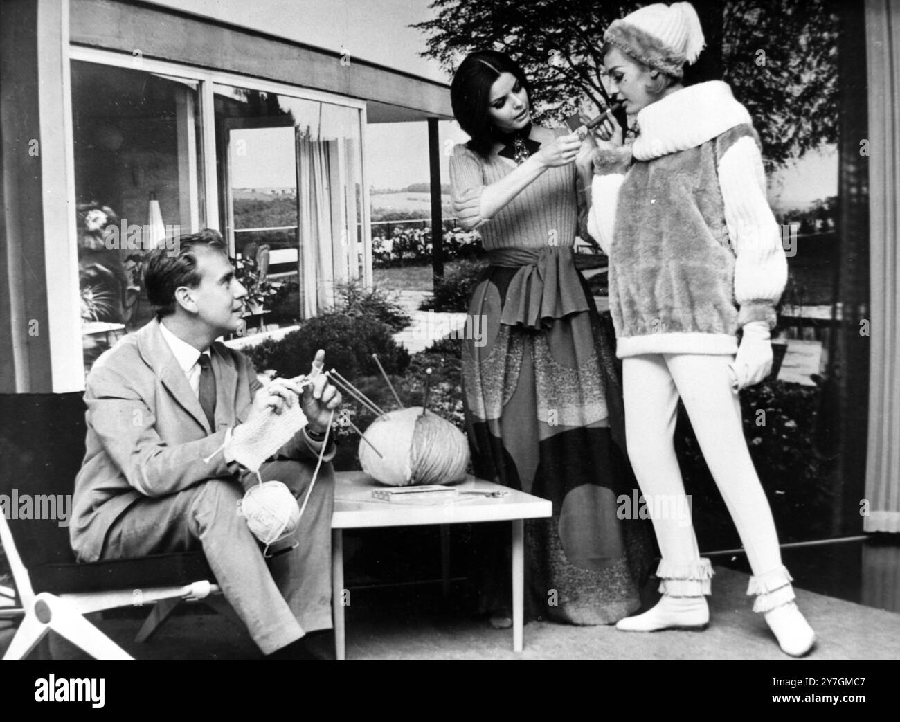 Men cologne Black and White Stock Photos & Images - Alamy