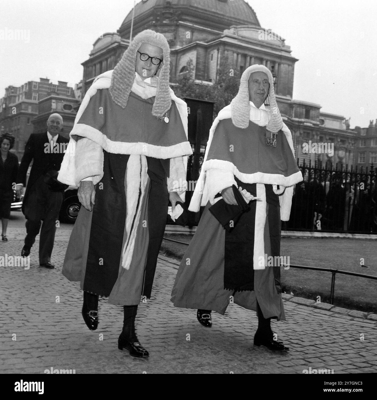 CHARLES REES, ARTHUR CROSS JUDGES / ; 9 OCTOBER 1964 Stock Photo - Alamy