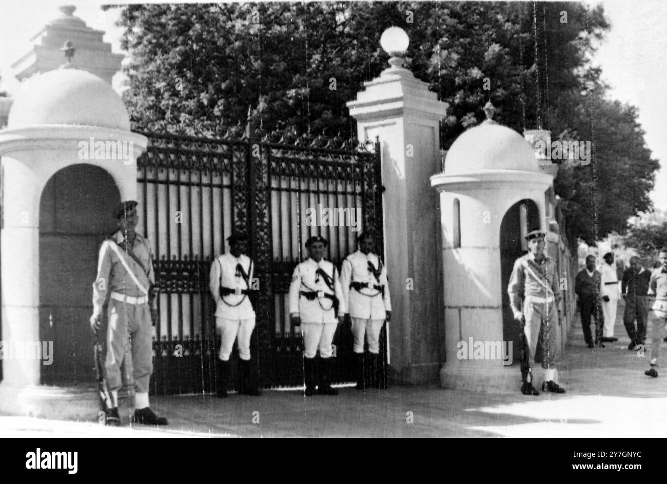 Non aligned summit hi-res stock photography and images - Alamy