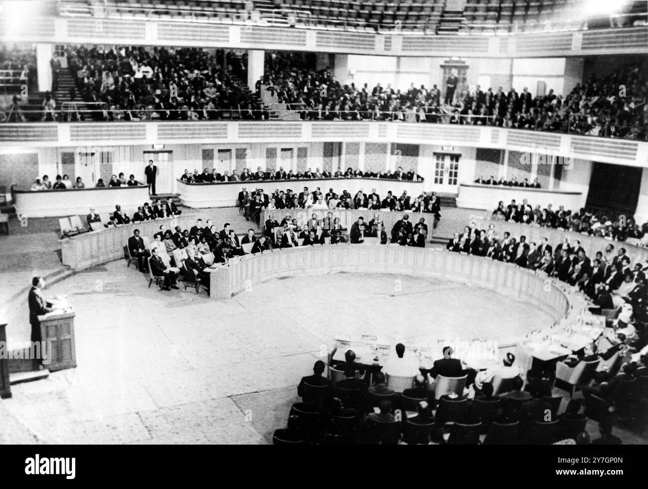 Non aligned summit hi-res stock photography and images - Alamy