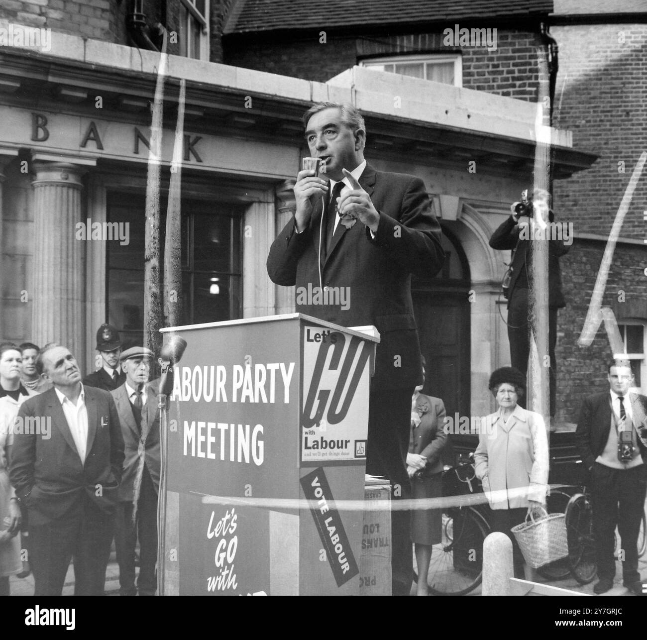 29 september 1964 Black and White Stock Photos & Images - Alamy