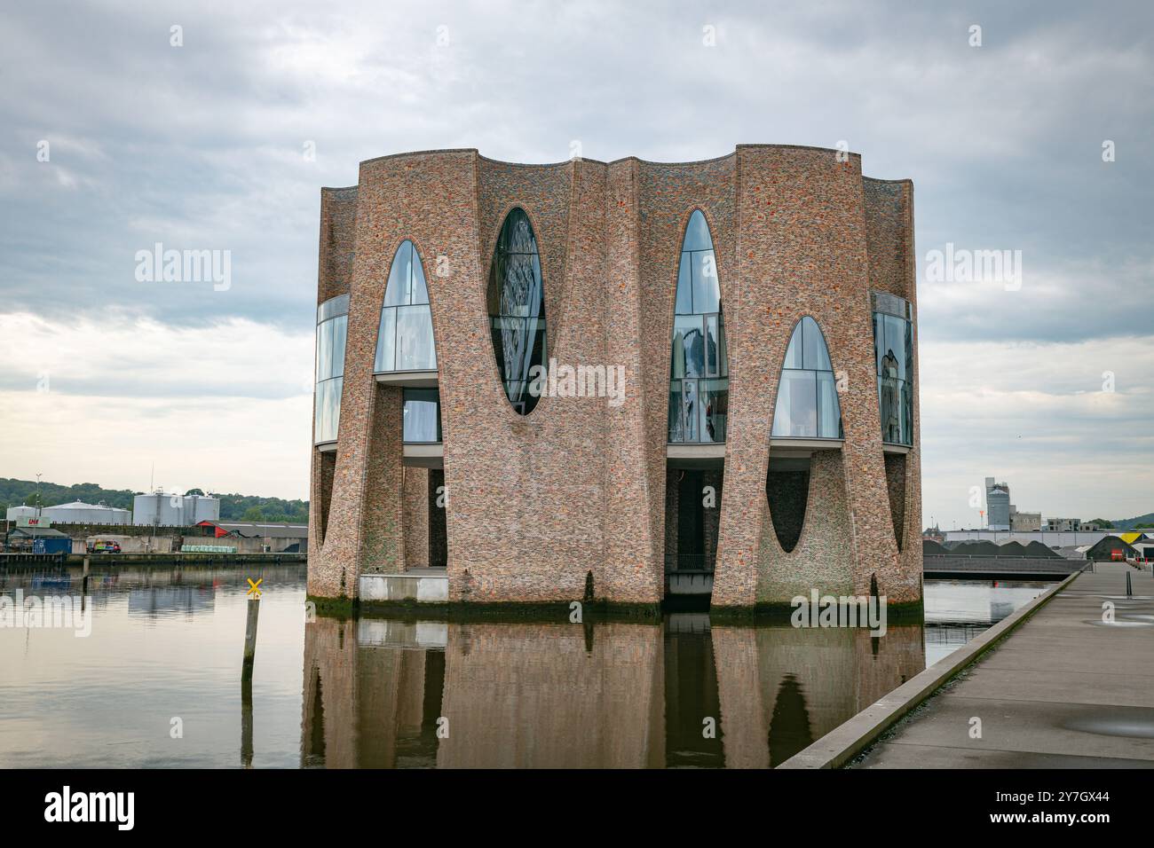 the fjordenhus museum in Vejle denmark at the waterfront Stock Photo ...