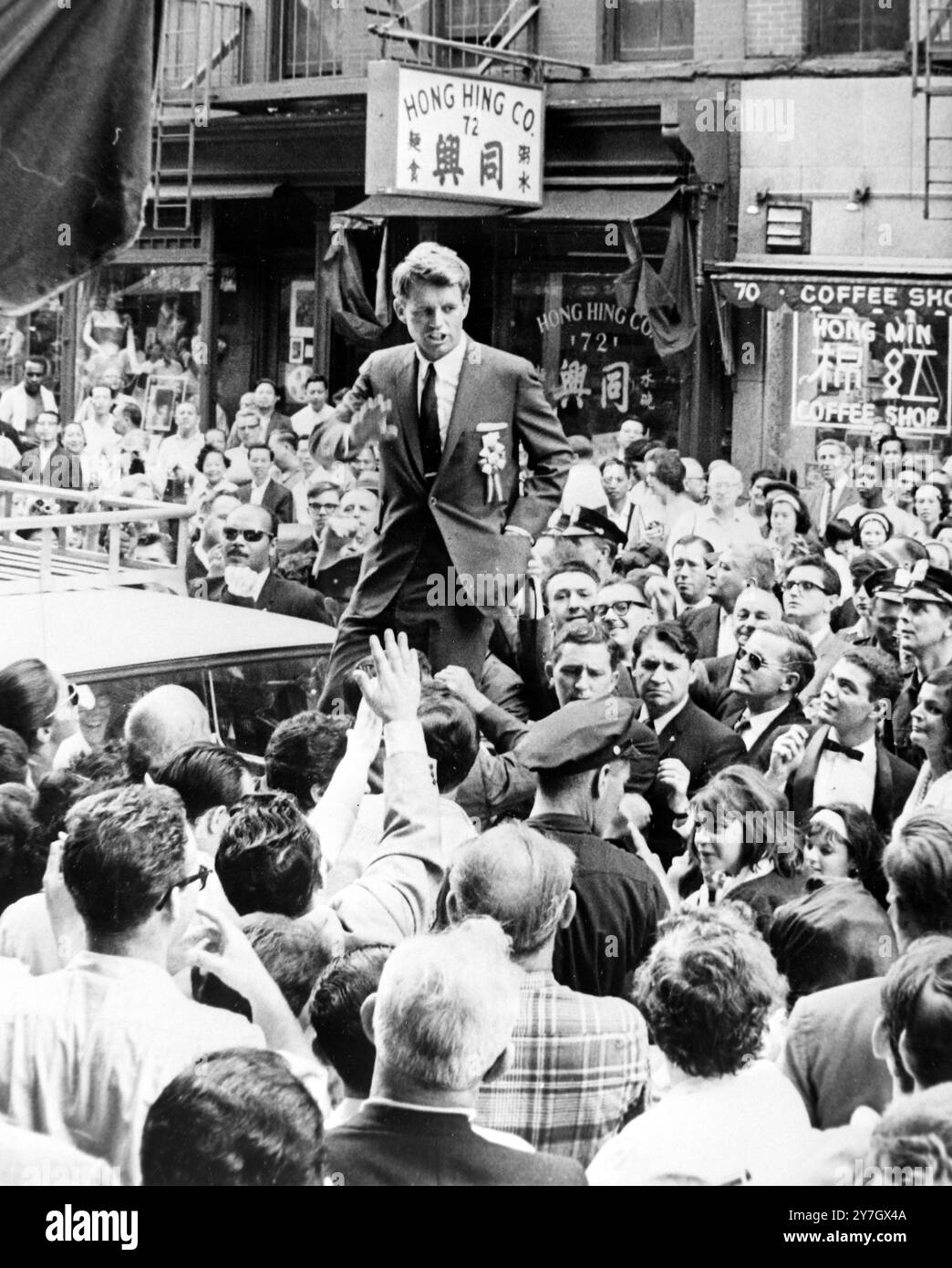 ROBERT KENNEDY IN NEW YORK CAMPAIGNING IN CHINATOWN / ; 14 SEPTEMBER ...