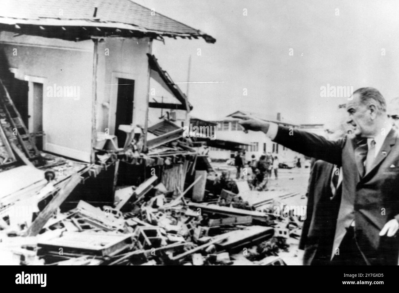US AMERICAN PRESIDENT LYNDON B JOHNSON VISITS FLORIDA HURRICANE DAMAGE ...