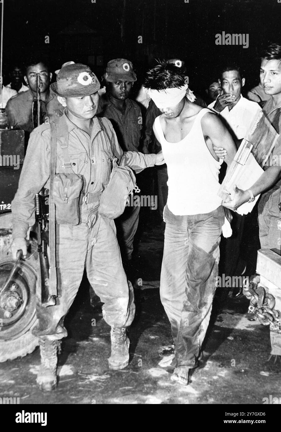 ARMY INDONESIAN PARATROOPER IN POLICE STATION ; 12 SEPTEMBER 1964 Stock ...