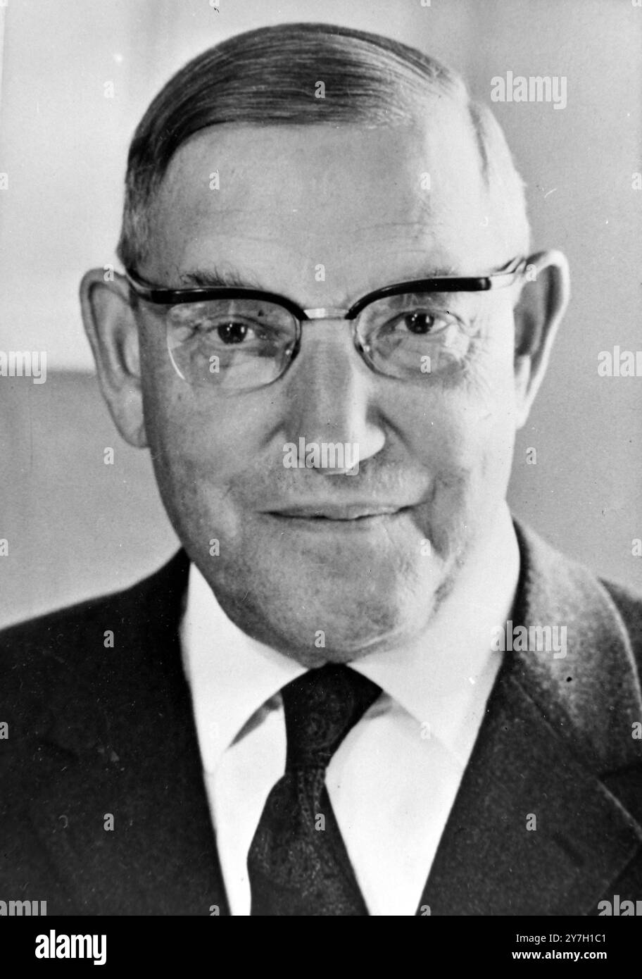SAMUEL GONARD S RED CROSS PRESIDENT IN GENEVA / ; 7 SEPTEMBER 1964 ...