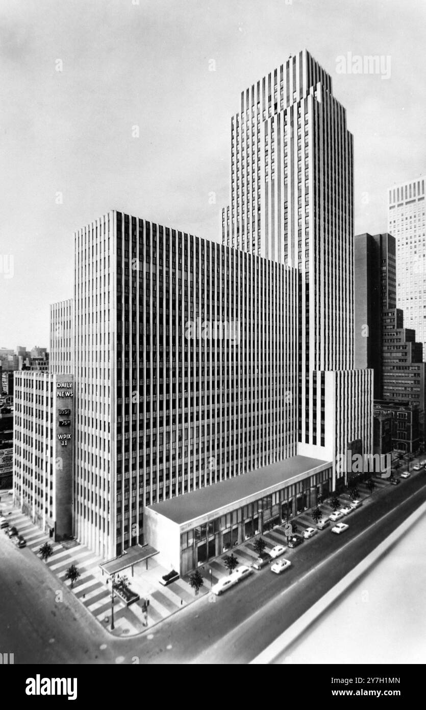 NEW YORK DAILY NEWS BUILDING ; 4 SEPTEMBER 1964 Stock Photo - Alamy
