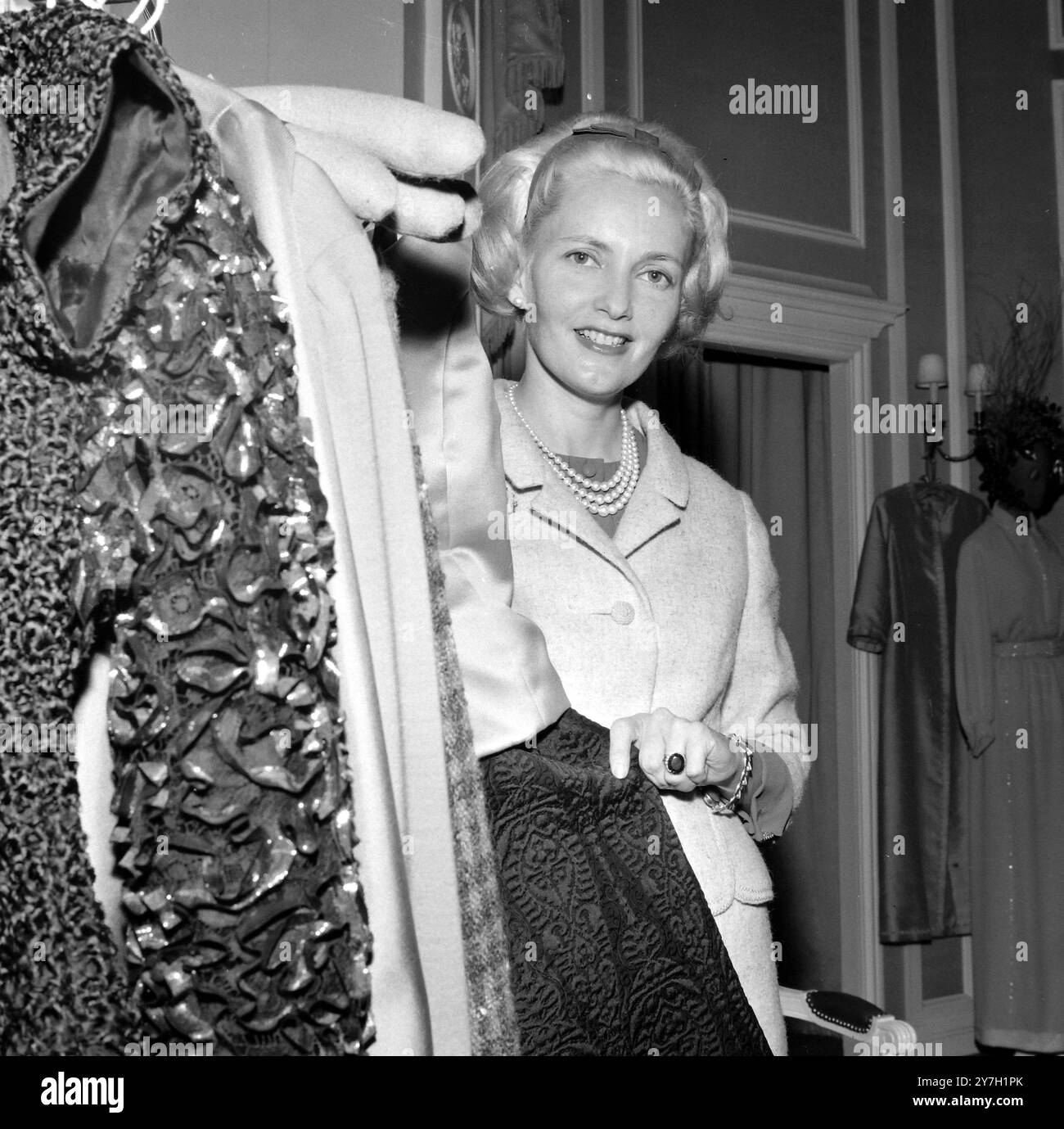 Christian dior boutique Black and White Stock Photos & Images - Alamy