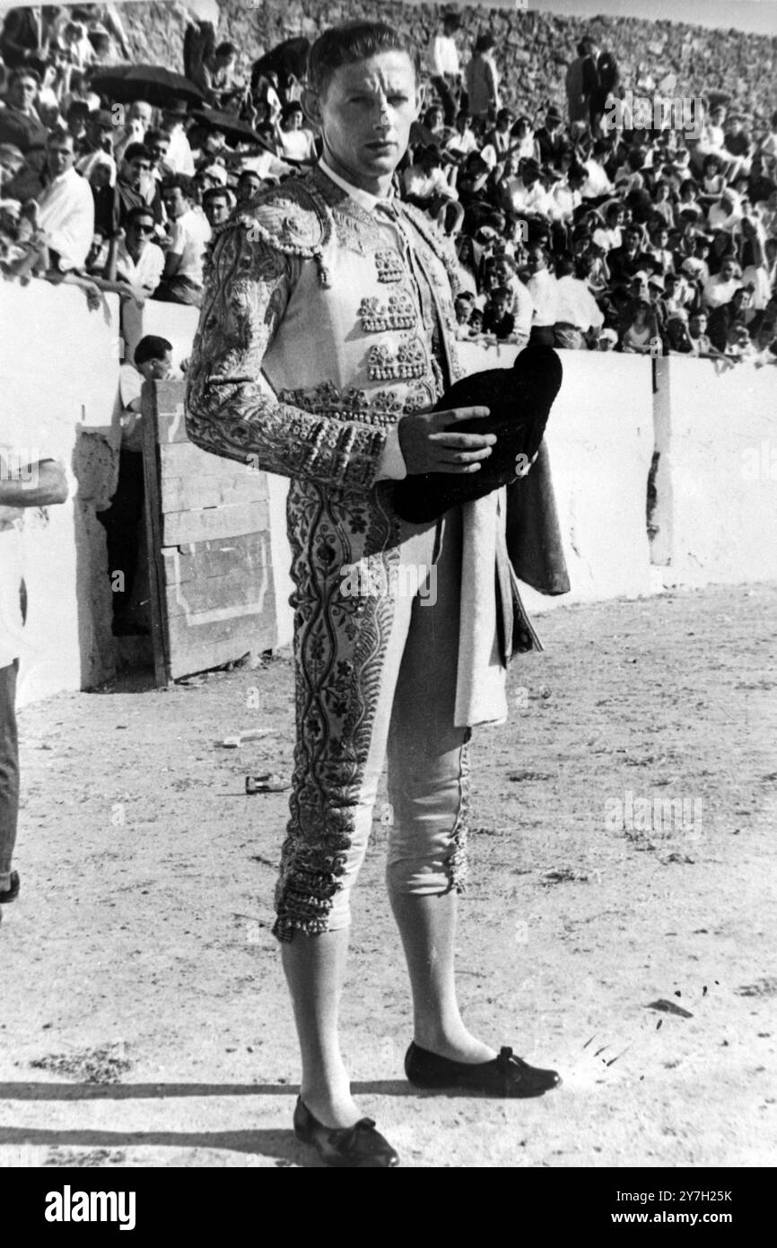 CHRISTOPHER MEAGHER AUSTRALIAN BULLFIGHTER IN SPAIN ; 31 AUGUST 1964 ...