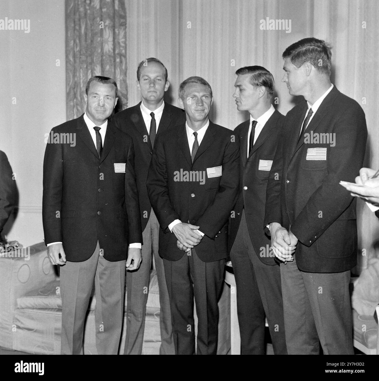 STEVE MCQUEEN WITH MOTOR CYCLIST TEAM AT CLARIDGES IN LONDON WITH JOHN ...