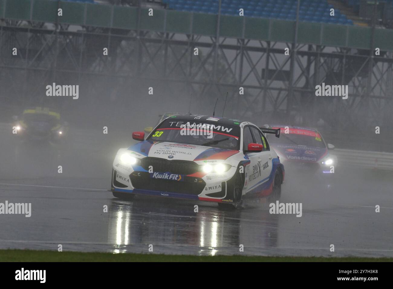Adam Morgan, BMW 330e M Sport, Team BMW, Run initially under heavy rain ...
