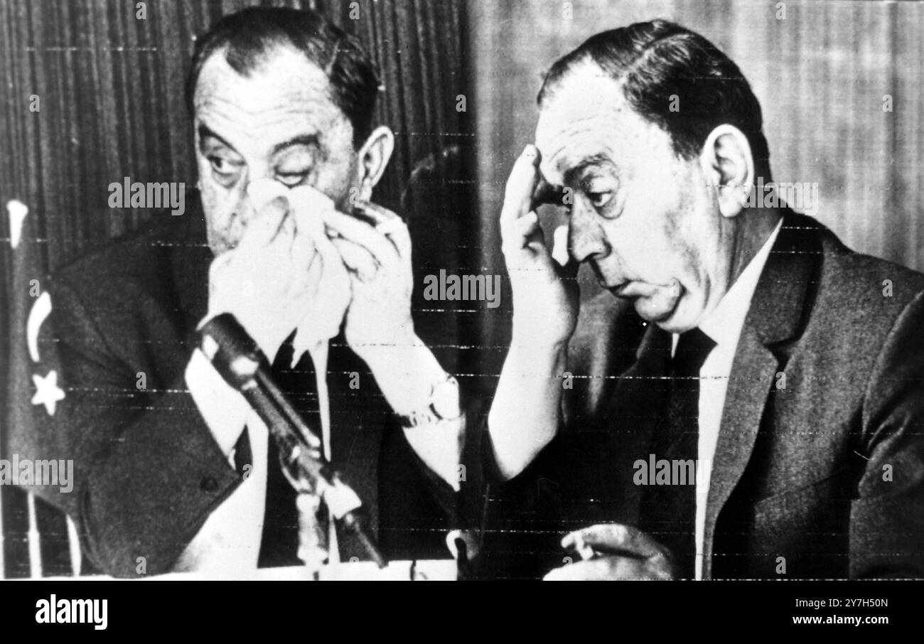 DR FAZIL KUTCHUK APEALS IN NICOSIA, CYPRUS ; 15 AUGUST 1964 Stock Photo ...