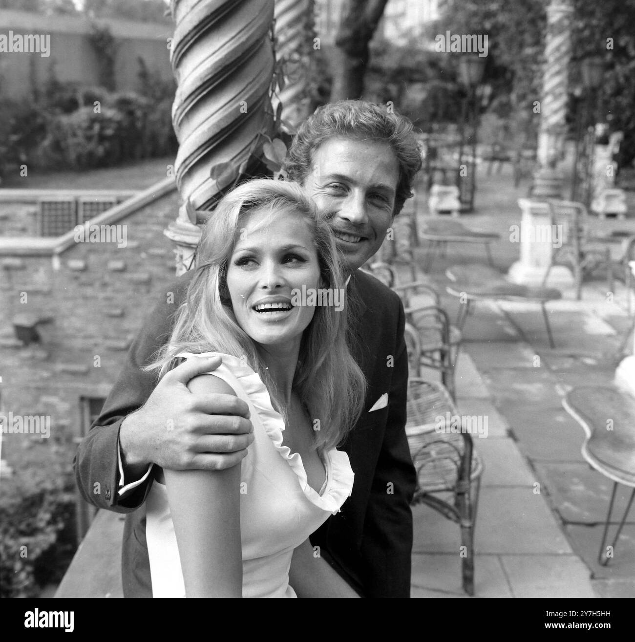 URSULA ANDRESS WITH ACTOR JOHN RICHARDSON IN LONDON ; 12 AUGUST 1964 ...