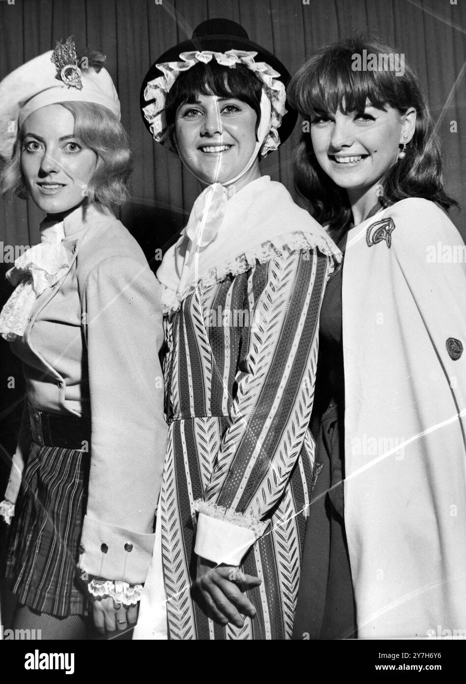 BEAUTY DOROTHY SMALLMAN, PAMELA MARY MARTIN AND JOAN POWER IN NEW YORK ...