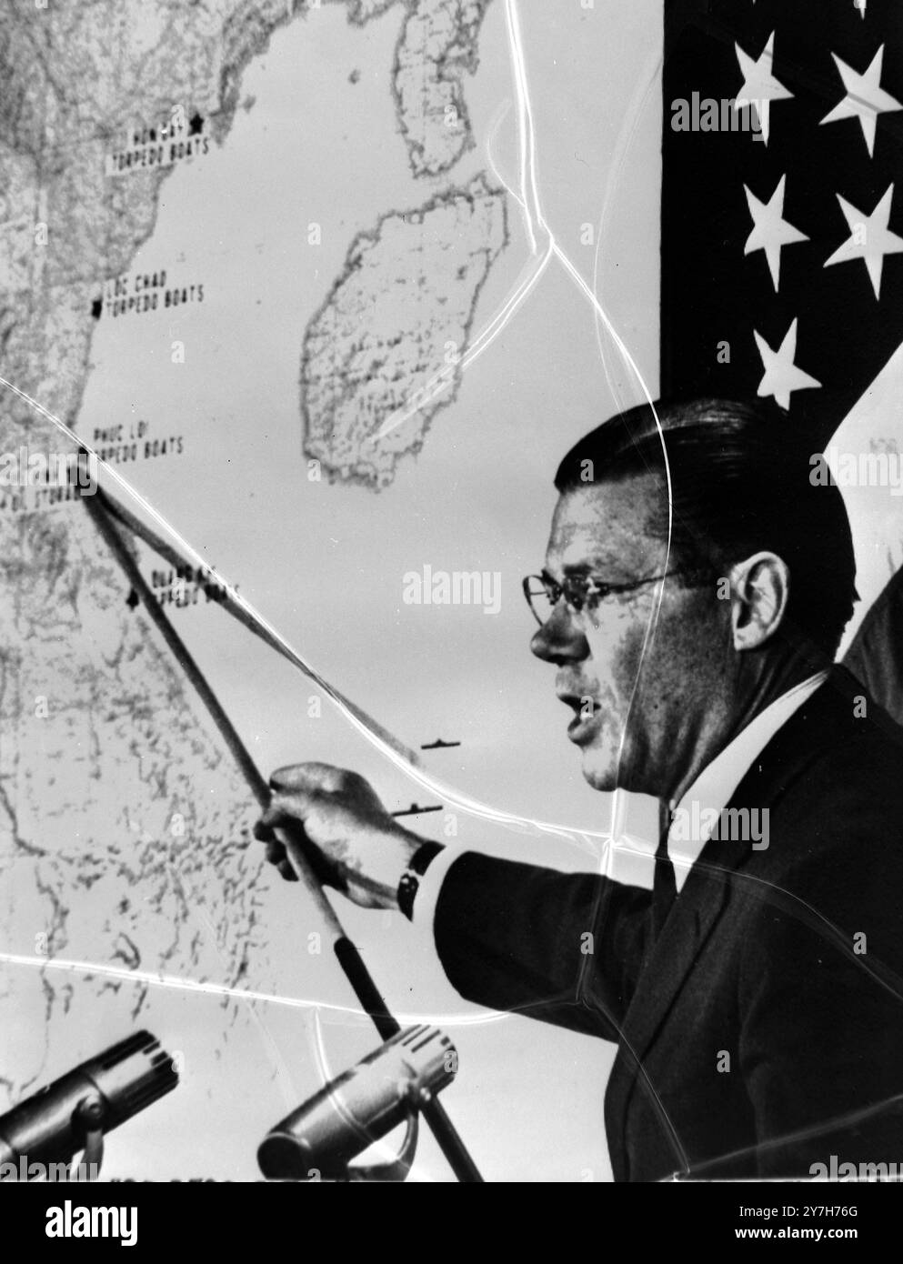 ROBERT MCNAMARA AT PENTAGON NEWS CONFERENCE IN WASHINGTON / ; 5 AUGUST ...