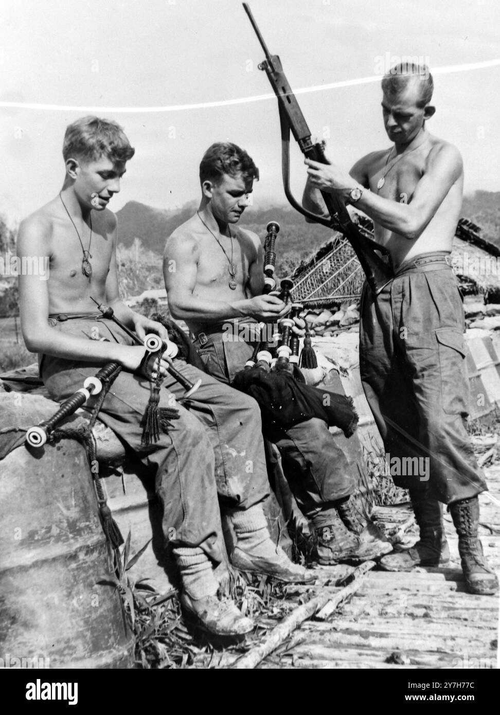 BRITISH ARMY TROOPS IN BORNEO, MALAYSIA ; 5 AUGUST 1964 Stock Photo - Alamy
