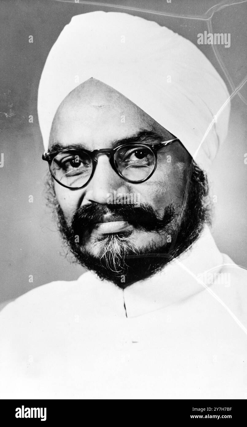 INDIA FOREIGN MINISTER SARDAR SWARAN SINGH IN NEW DELHI ; 5 AUGUST 1964 Stock Photo - Alamy