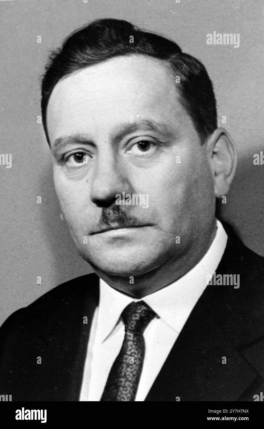 PIOTR LEWINSKI - PORTRAIT OF POLISH POLITICIAN, MEMBER OF GOVERNMENT ...