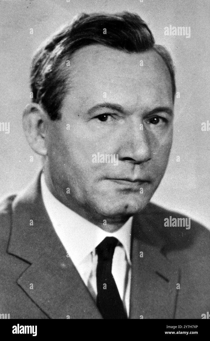 HENRYK GOLANSKI - PORTRAIT OF POLISH POLITICIAN, MEMBER OF GOVERNMENT ...