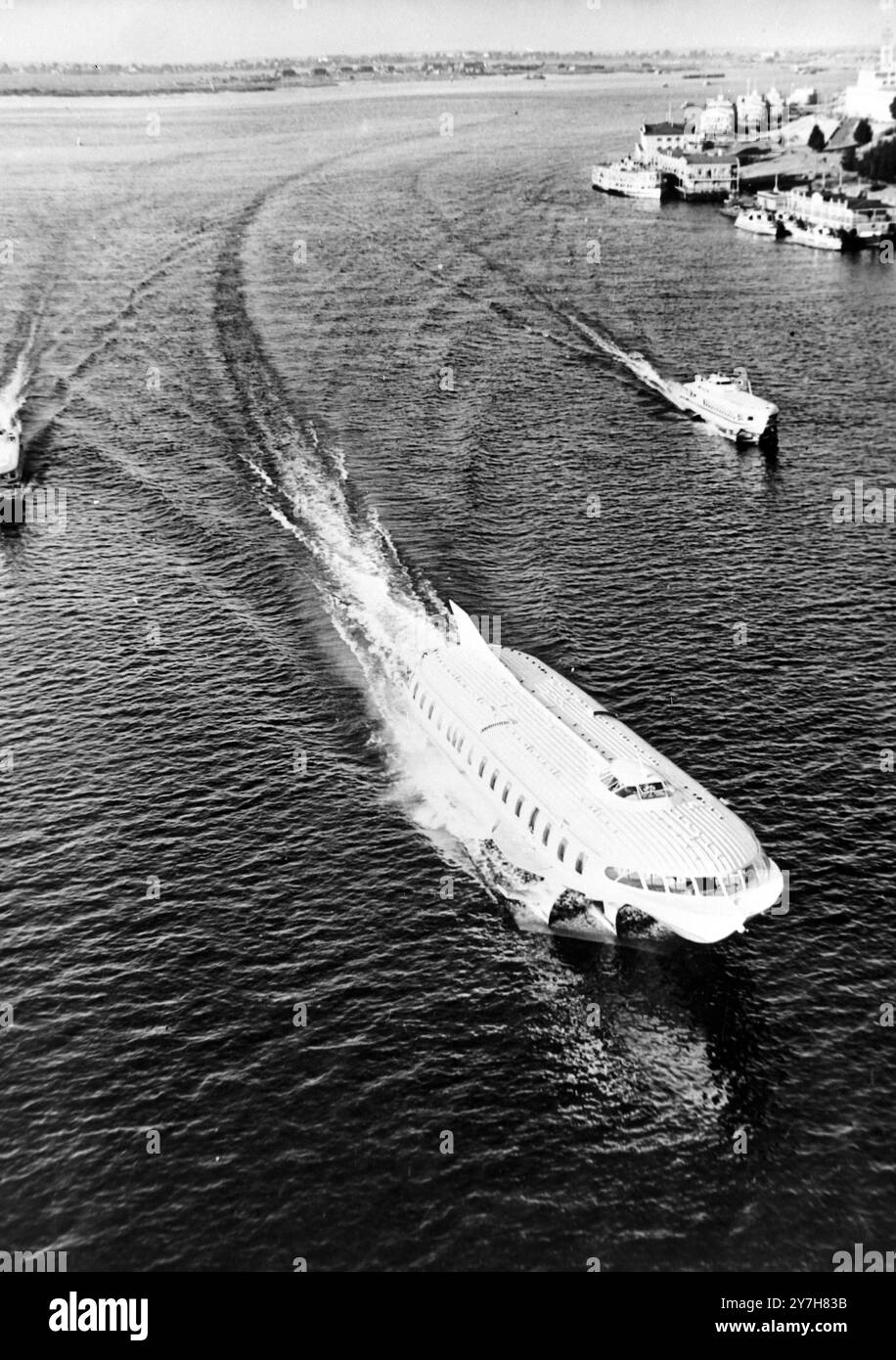 BOATS HYDROFOIL ON VOLGA RIVER IN MOSCOW ; 30 JULY 1964 Stock Photo - Alamy