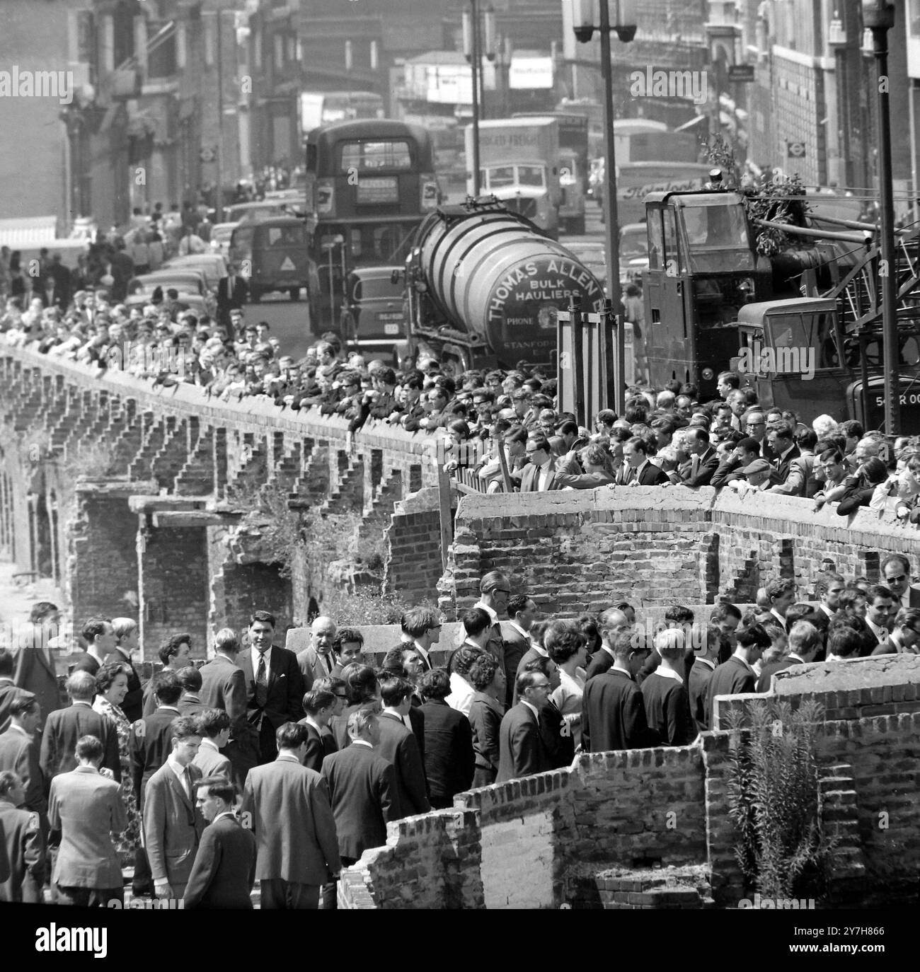 BOMB SITES UNEXPLODED CITY BOMB IN LONDON ; 28 JULY 1964 Stock Photo ...