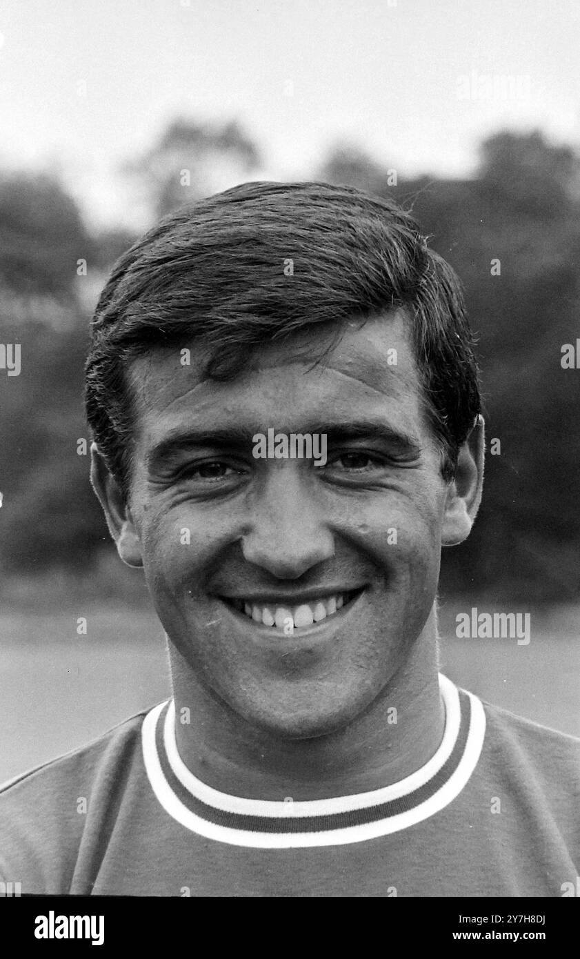 TERRY VENABLES - PORTRAIT OF FOOTBALLER OF CHELSEA FOOTBALL CLUB FC ...