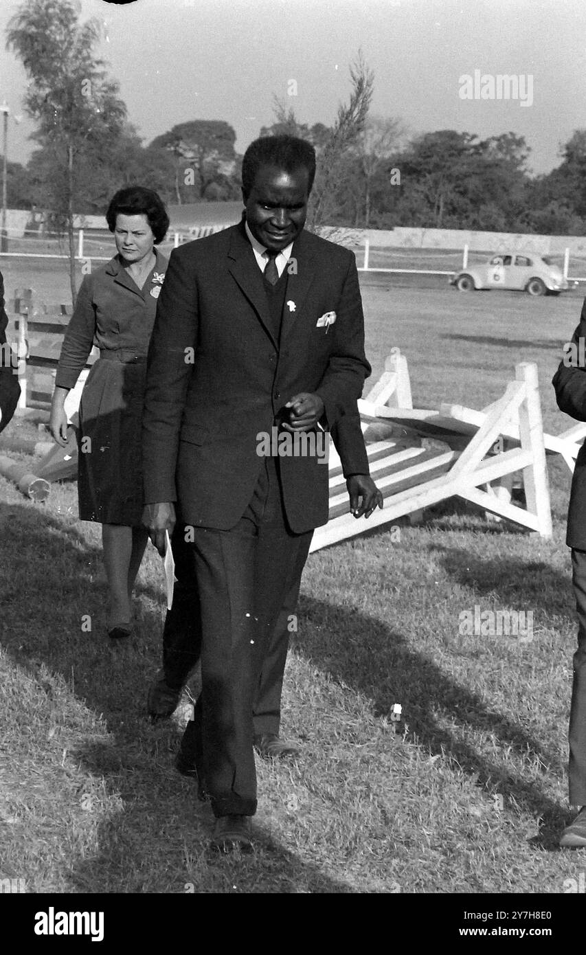 RHODESIAN PREMIER KENNETH KAUNDA ATTENDS TRADE FAIR IN NDOLA / ; 25 ...